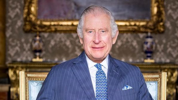 Como a família real britânica ganha dinheiro?