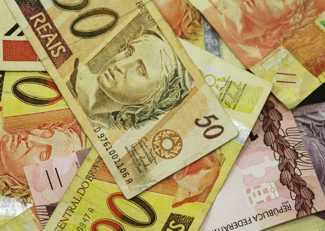 S&P eleva nota da dívida do Brasil pela primeira vez em 12 anos